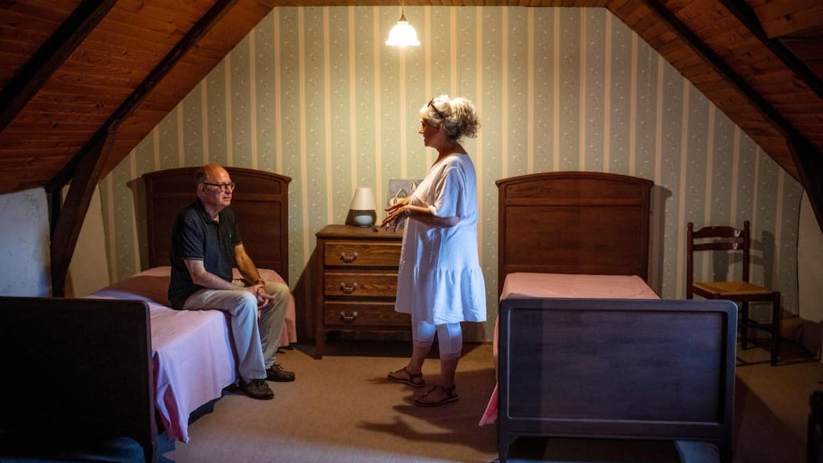 Daniel Sangsue face au surnaturel: reportage au cœur d'un presbytère ...