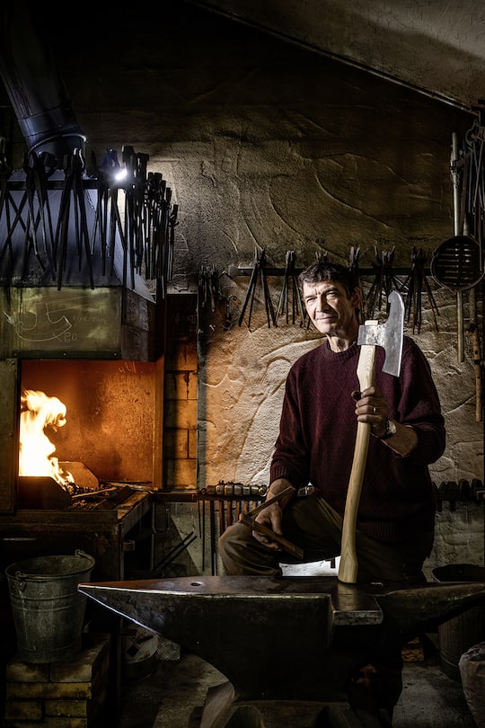 Le forgeron de Notre-Dame de Paris | Illustré