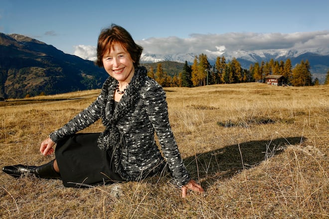 Hommage à Elisabeth Kopp, première femme élue au Conseil fédéral | Illustré